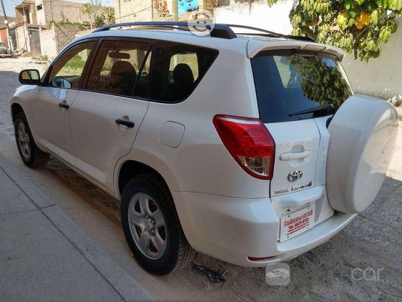 Autos usados - Toyota RAV4 5p Base 3a Fila Aut